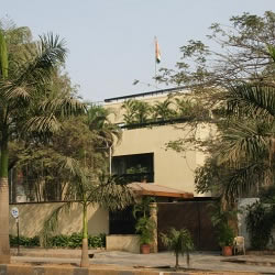 Majestic looking Bachchan residence - Jalsa - Wonderful Mumbai